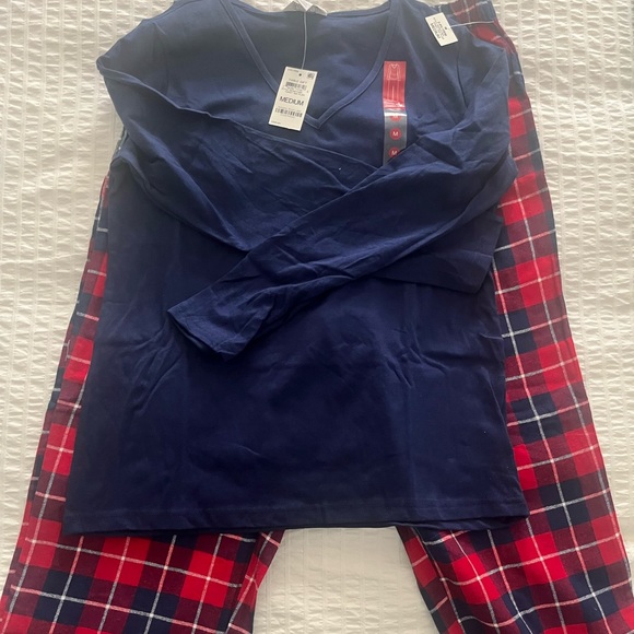 Intimates & Sleepwear | Nwt Cozy Pj Set | Poshmark